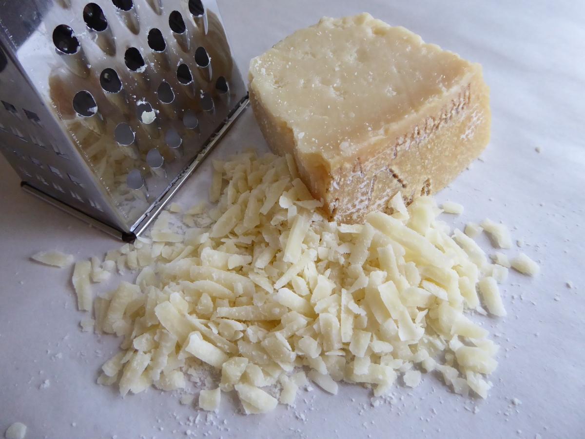 Fromages italiens râpés, poudre, copeaux, sacs, sachets, box